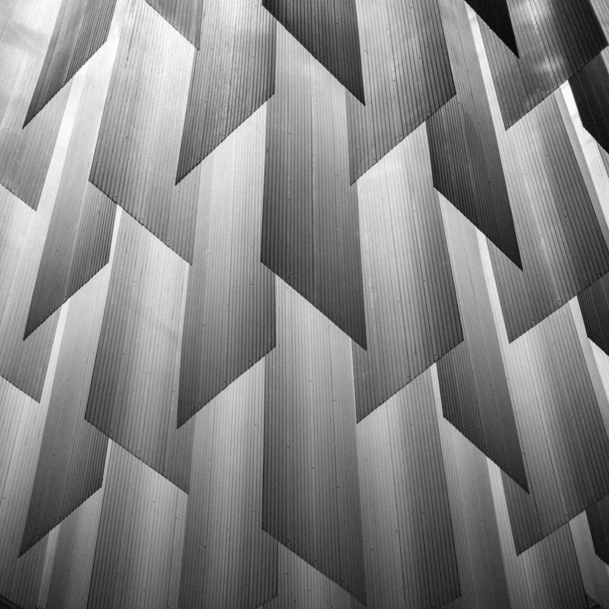 Ben Chatwin ~ Staccato Signals | a closer listen